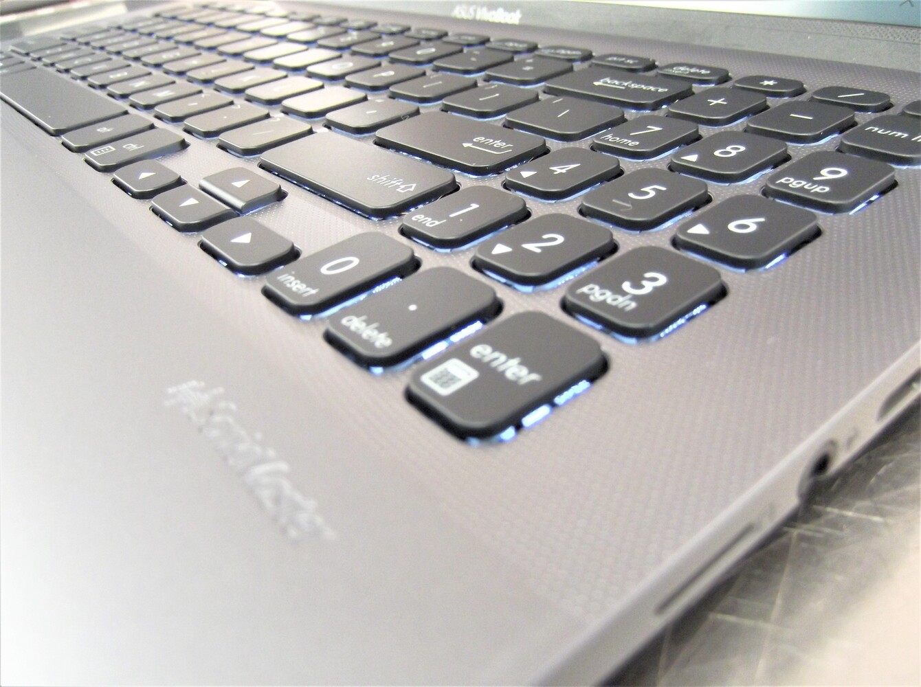 ASUS Vivobook 15 F512D Laptop | Ponders Loans Pawnbrokers